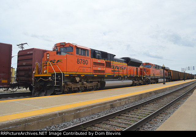 BNSF 8780
